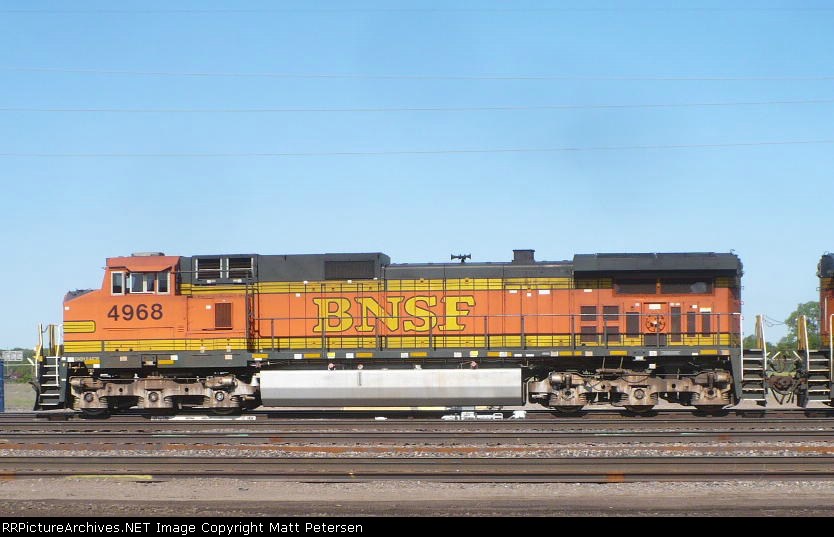 BNSF 4968